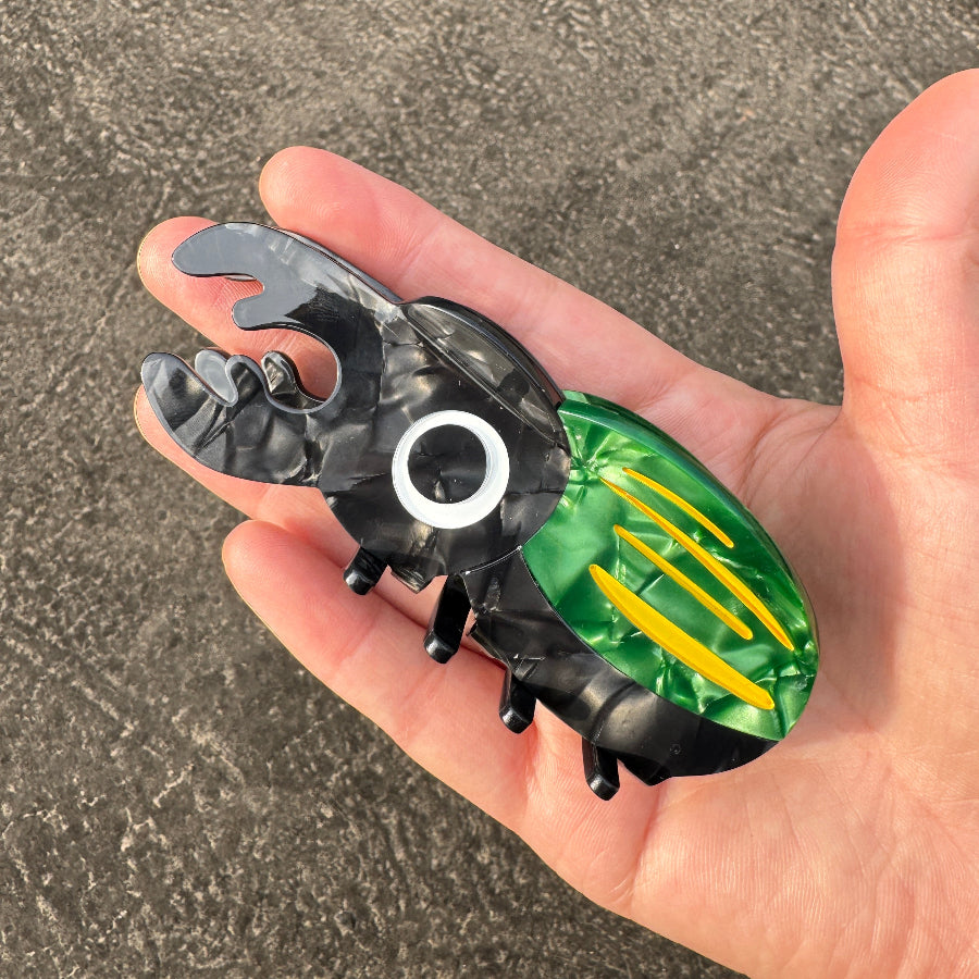 Beetle Hair Claw